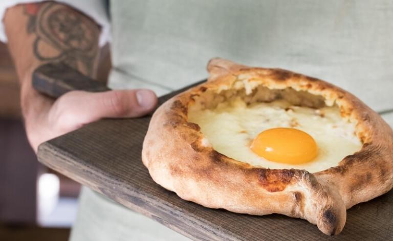 Khachapuri | pain au fromage géorgien | Recette | où manger