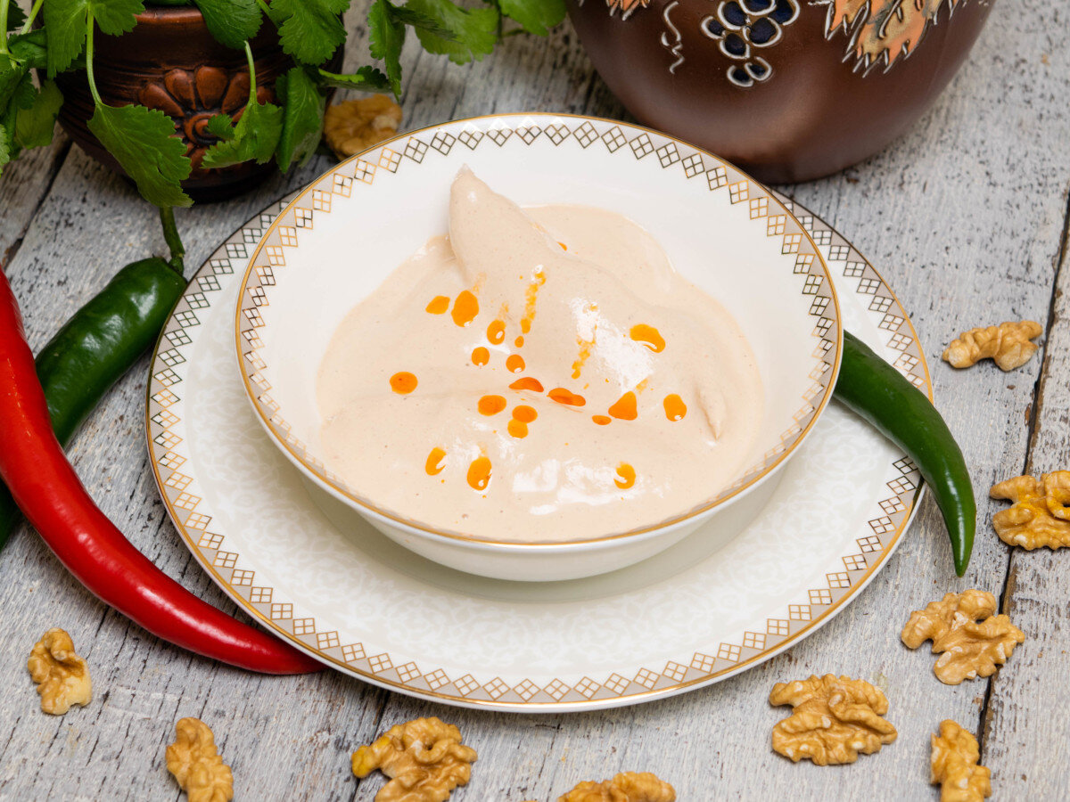 Satsivi | Volaille froide avec noix | Recette | Géorgie